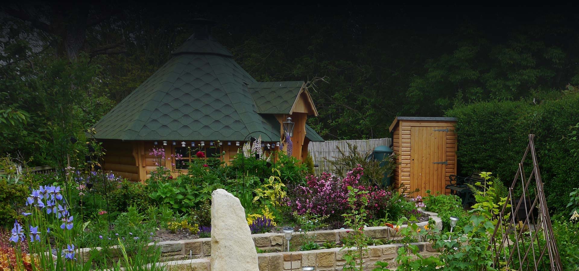 Medium Garden Lodge - Garden Exteriors