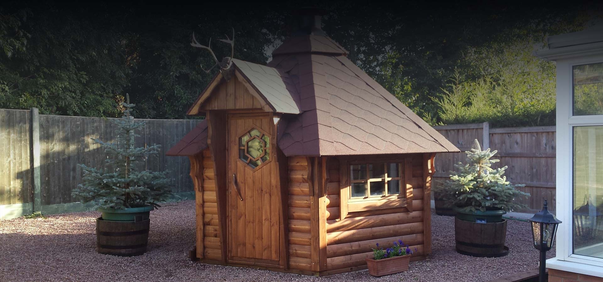Small Garden Lodge - Garden Exteriors